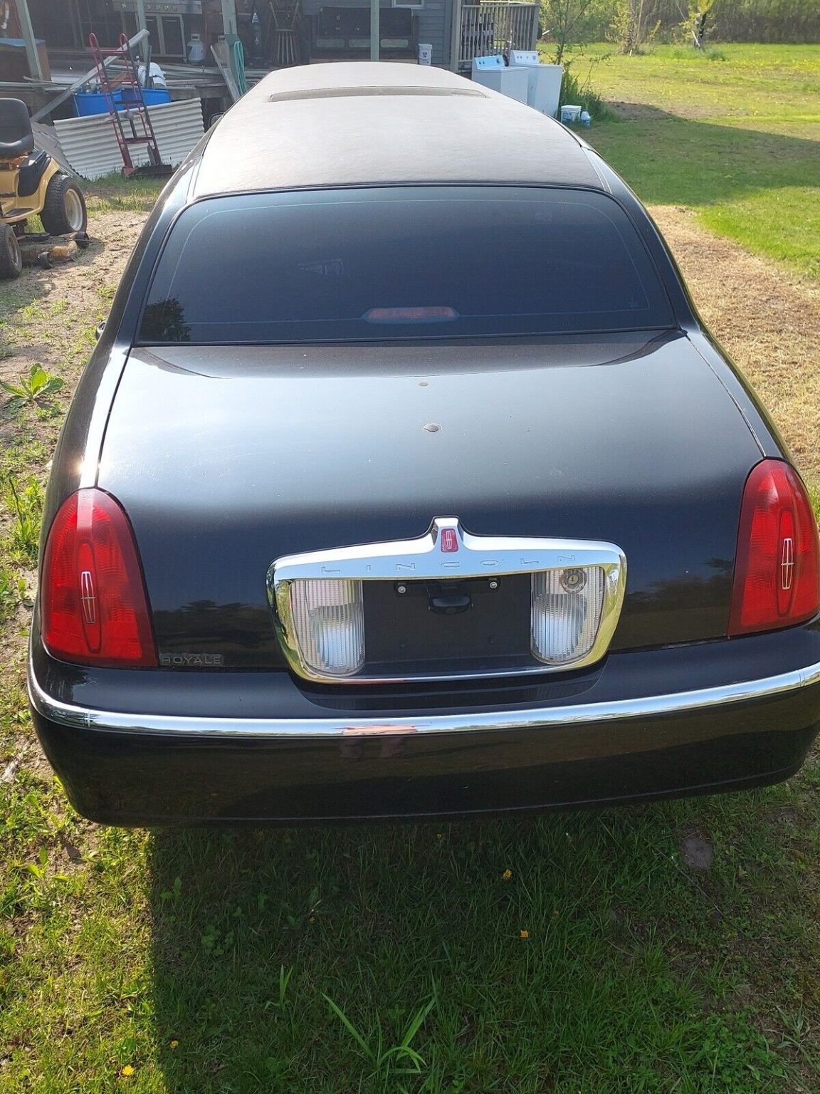 2002 Lincoln Town Car Executive Royal limousine [runs and drives good ...