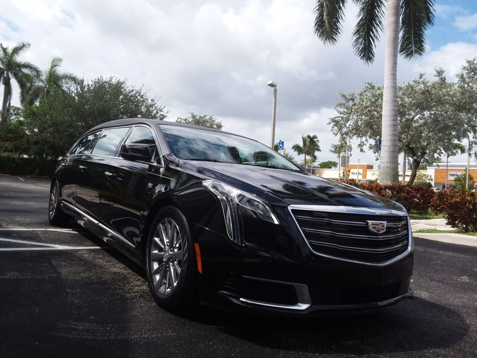 2018 Cadillac Sayers & Scovill limousine [brilliant shape] for sale